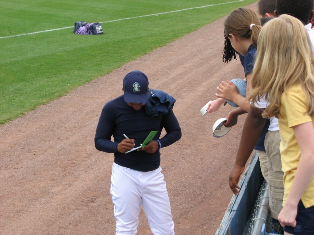 Autographs Tips For Daniel S. Frawley Stadium (Wilmington Blue Rocks ...