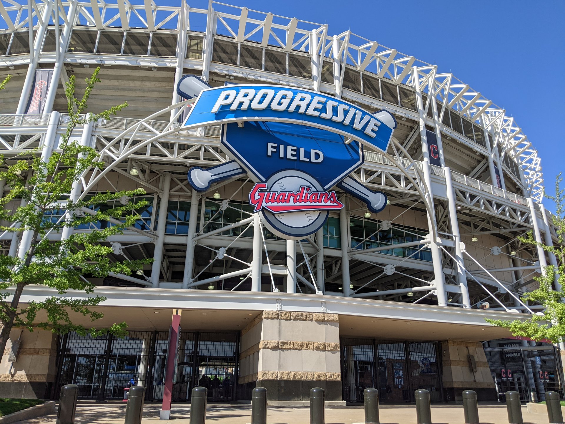 Progressive Field (Cleveland Guardians Ballpark) Guide & Photos - The ...